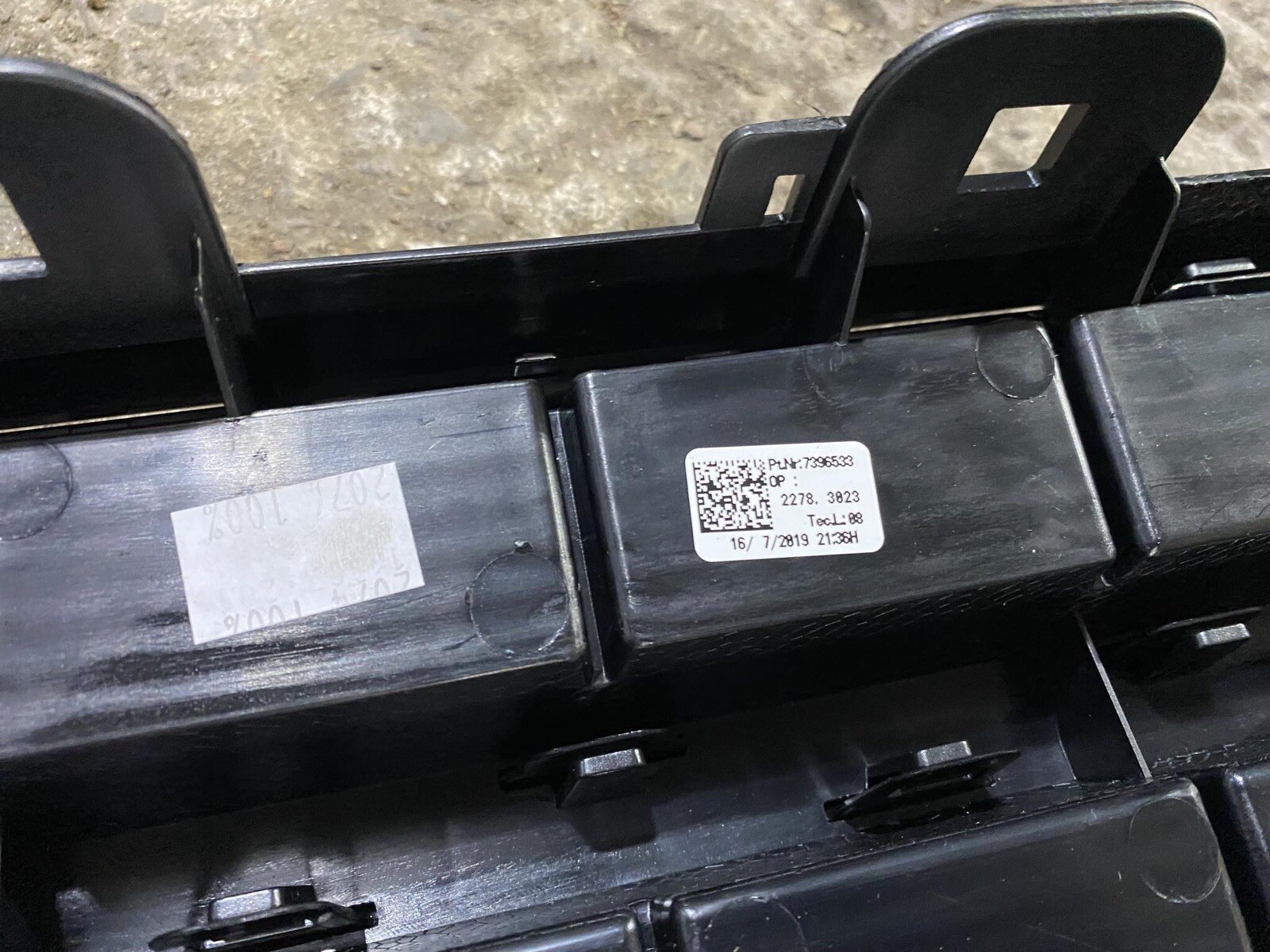 Genuine MINI Countryman F60 Air Intakes Chrome 51137405407 Grille ...