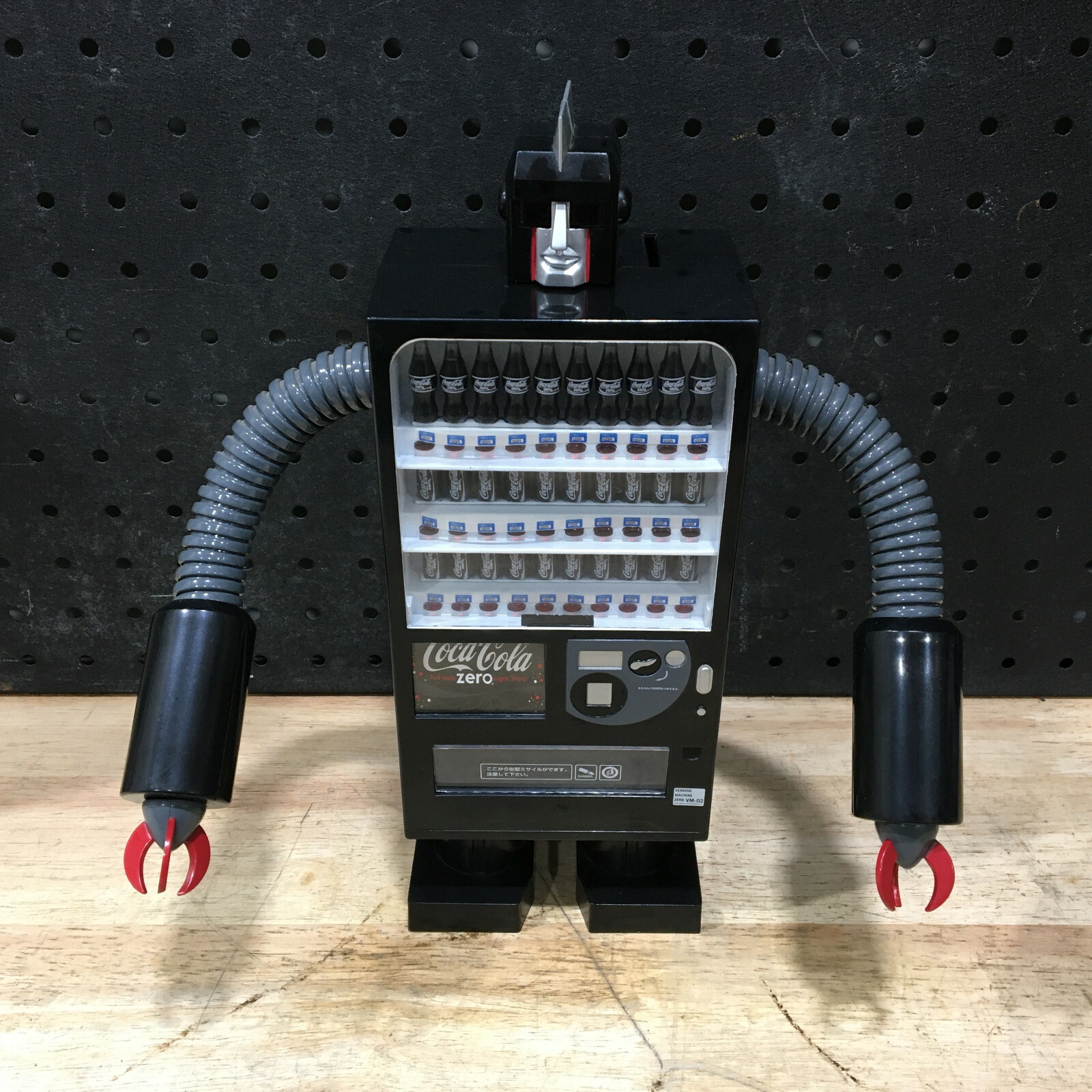 RARE COCA COLA BENDING MACHINE BLACK COKE ZERO VENDING MACHINE ROBOT ...