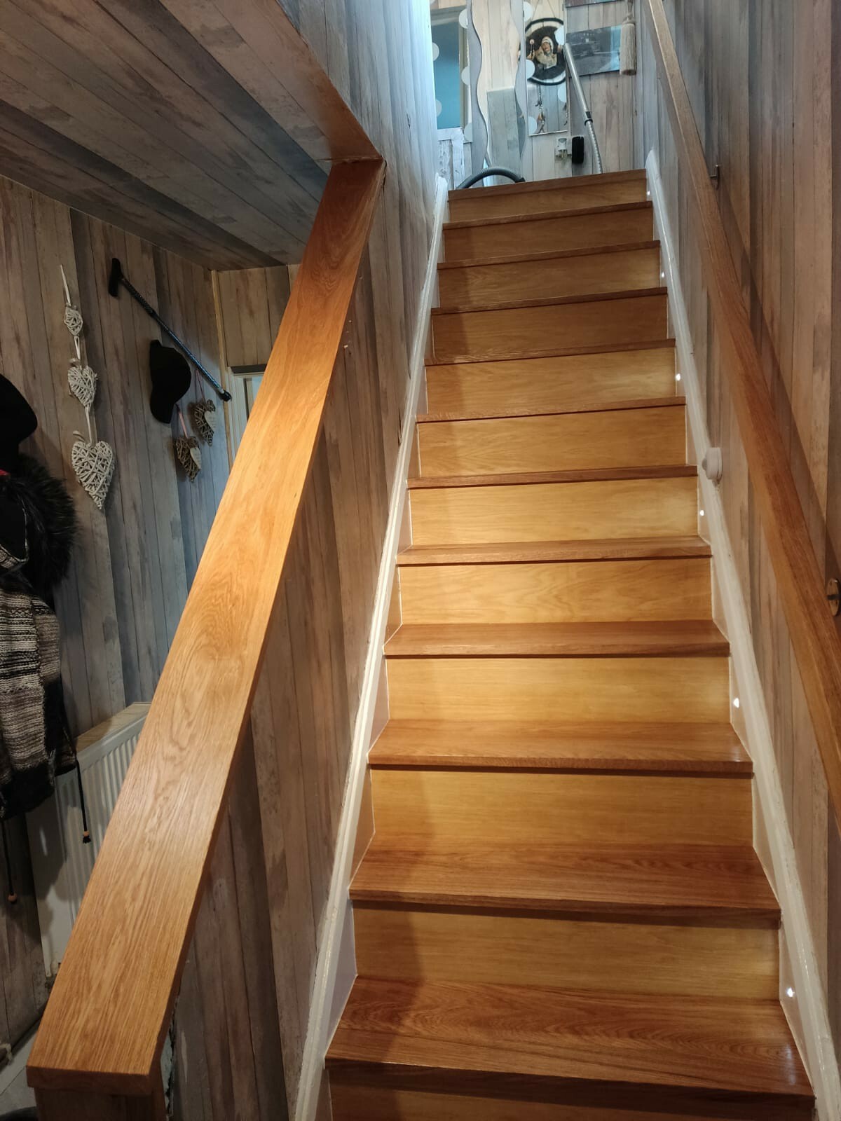 Solid Wood Oak Timber Stair Cladding 1000mm, Wooden Staircase Tread ...