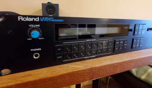 Roland D-550 Rackmount Synthesizer. D-50 Rackmount Module Linear PCM ...
