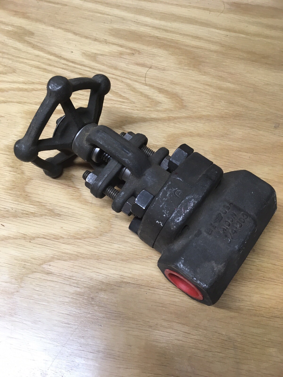 800 Series 821 3/4" Anvil Globe Valve 1975 PSI 100*F Body A-105n Stem ...