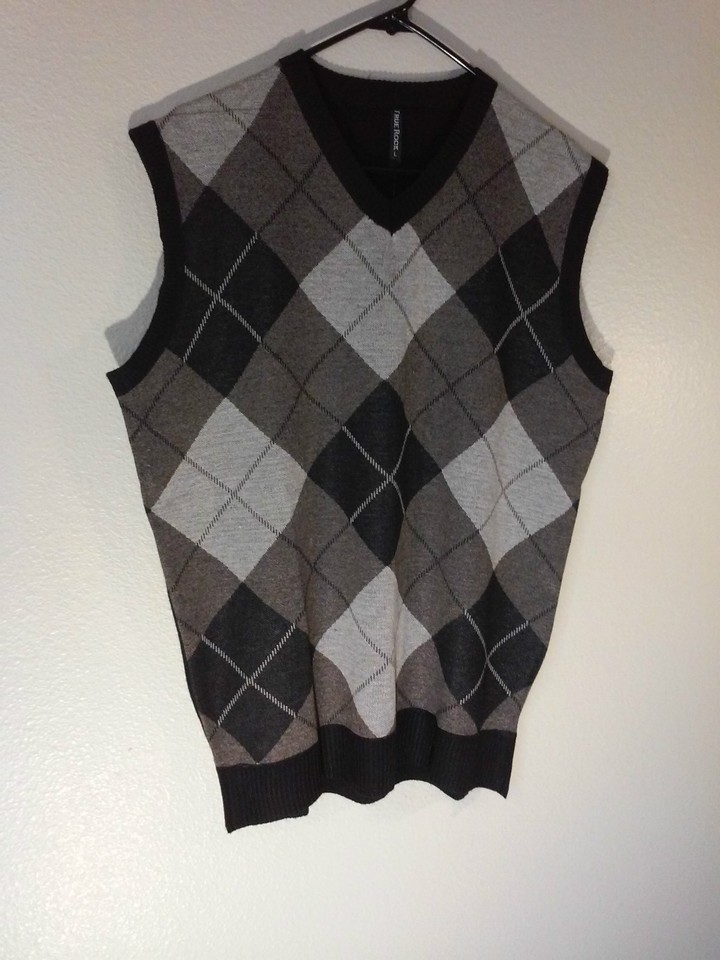 True Rock Large Multicolor Diamond Pattern V Neck Argyle Knit L Sweater ...