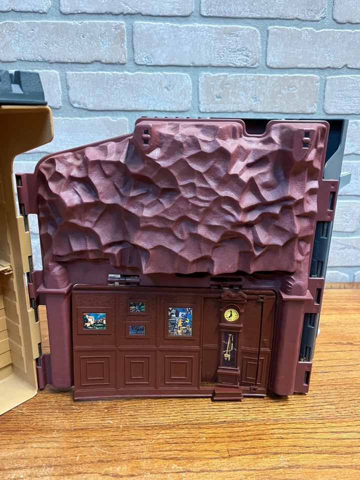 Vintage Kenner Batman Returns Batcave Command Center Playset with Box ...