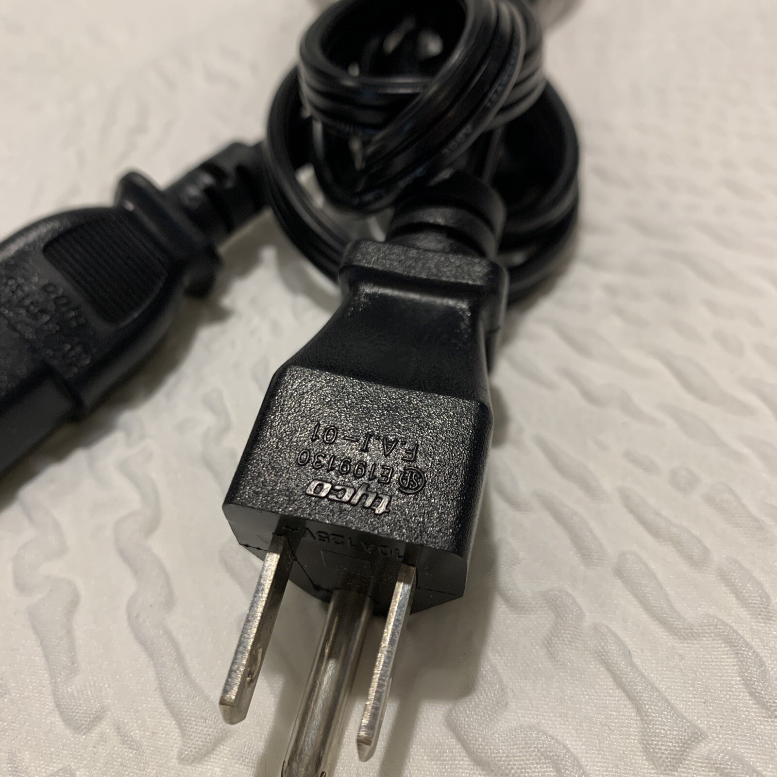 Tyco Electronics E199130 Fai-01 3 Prong 125v 10 Amp BL Power Cord UL ...