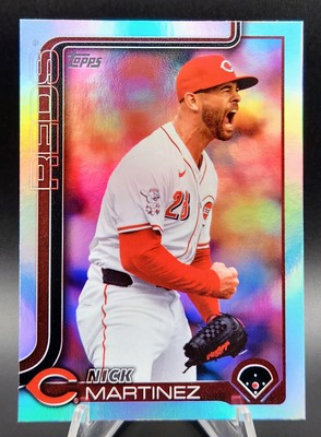 2025 Topps Nick Martinez #696 Cincinnati Reds Rainbow Foil | eBay