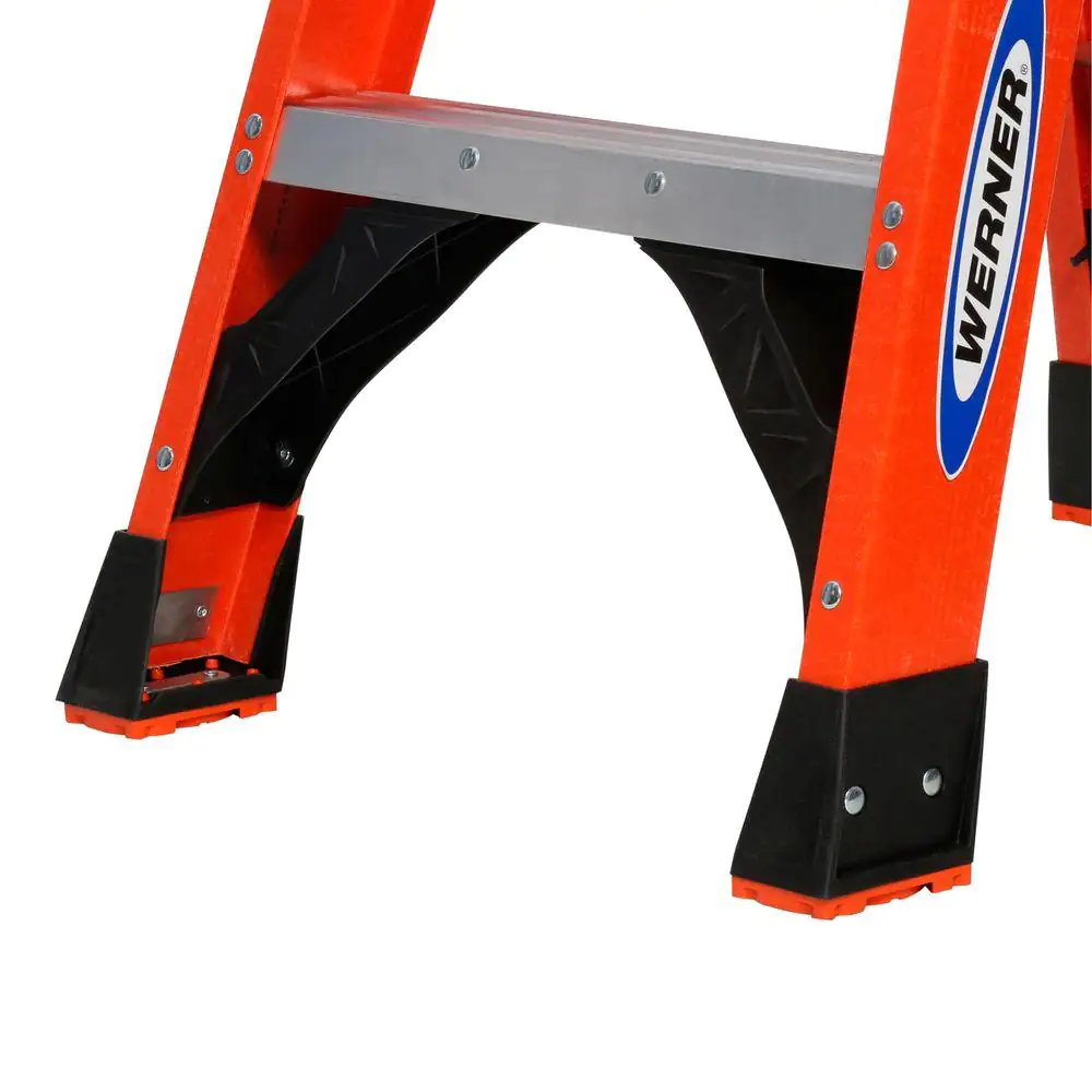 Shop Werner 4ft Fiberglass Type 1a 300 Lbs Capacity