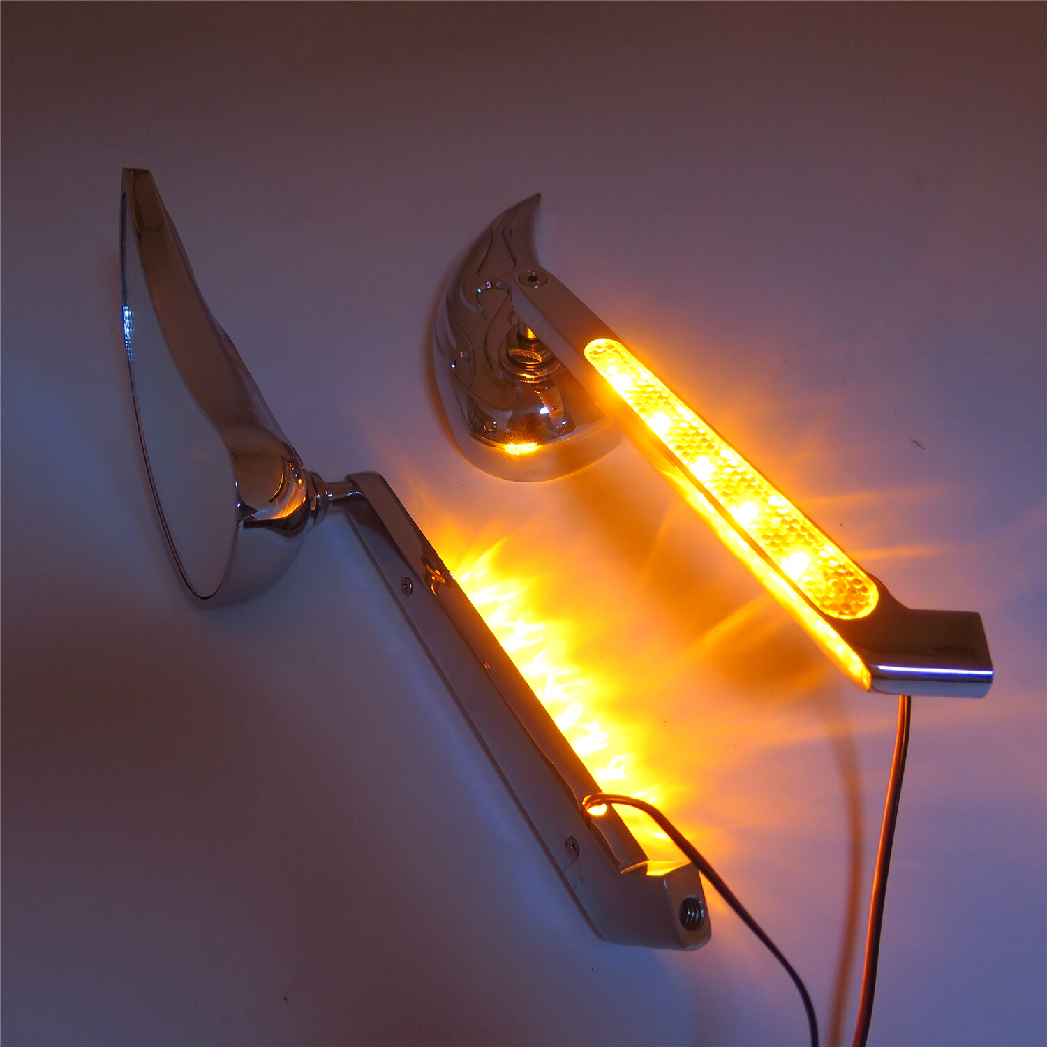 Raindrop Flame Fire LED Turn Signal Mirror For all Year Harley Touring ...