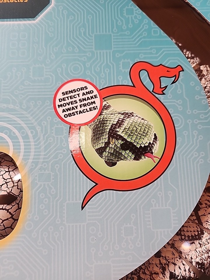 SMART BOTS A LIFE LIKE SNAKE REMOTE CONTROL SNAKE BLACK AND WHITE ...