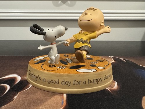 Hallmark Peanuts Gallery Figure Statue - Happy Dance - Charlie, Snoopy ...