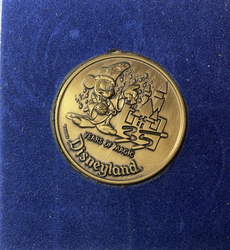 Disneyland Commemorative Medallion Coin - 35th Anniversary - 1955-1990 ...
