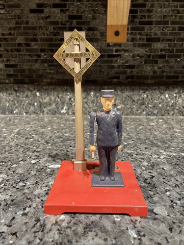 Vintage LIONEL Postwar 1045 Flagman Railroad Crossing Sign As-is | eBay