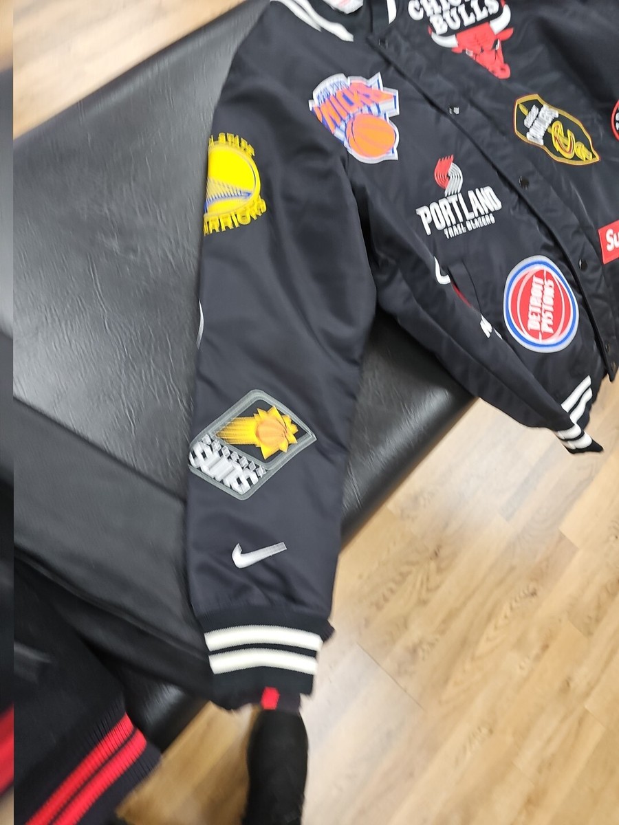 SUPREME x NIKE NBA WARM UP JACKET SUPREME x NIKE NBA WARM UP JACKET