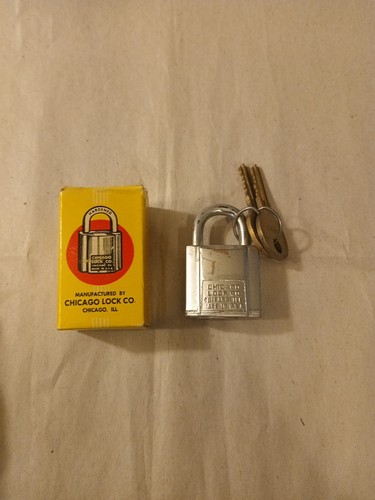 Vintage Chicago Lock Co. One Cylinder Padlock # 740 Working 2 Keys ...