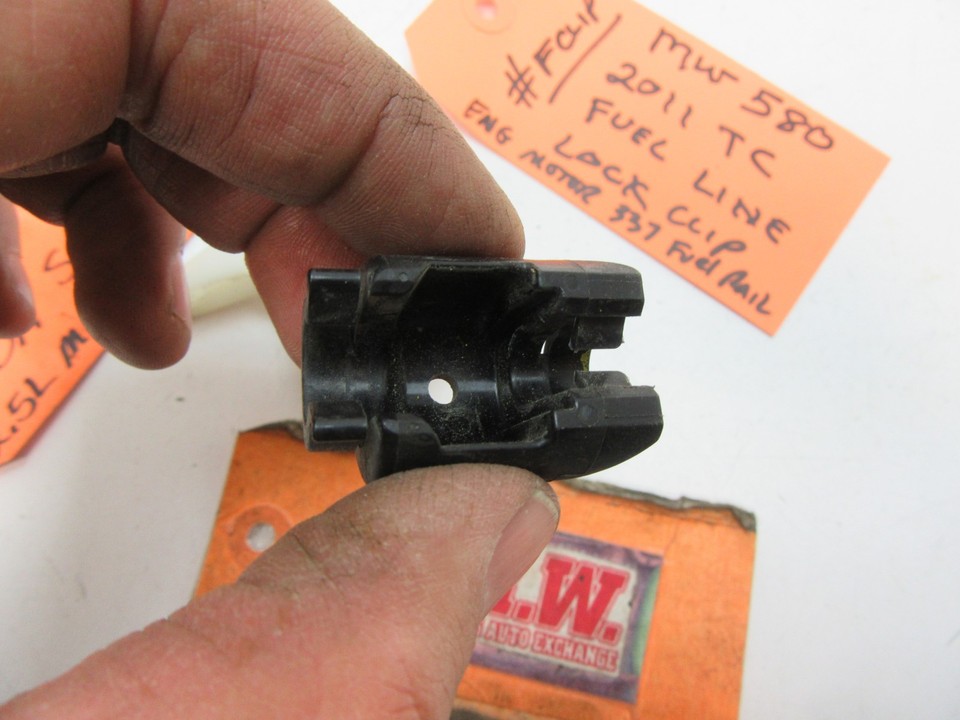 LOCK CLIP RETAINER FASTENER for GAS FUEL LINE RAIL PRESSURE HOSE 11-16 ...