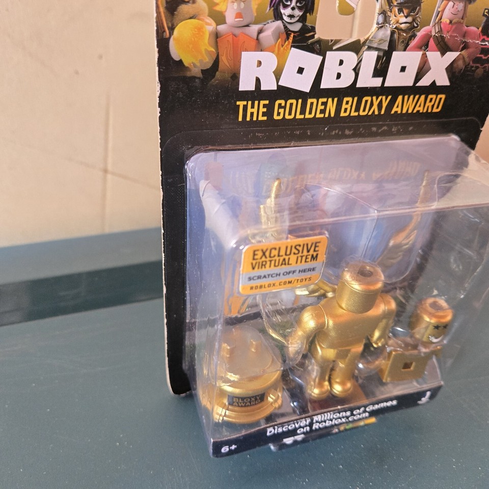 Roblox Celebrity Series 2 The Golden Bloxy Award Factory Sealed With ...