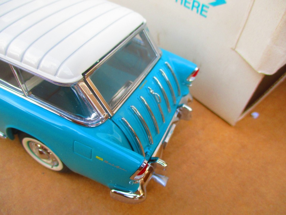 DANBURY MINT 1955 Chevrolet Nomad "REGAL TURQUOISE" Blue/White 1/24 in ...