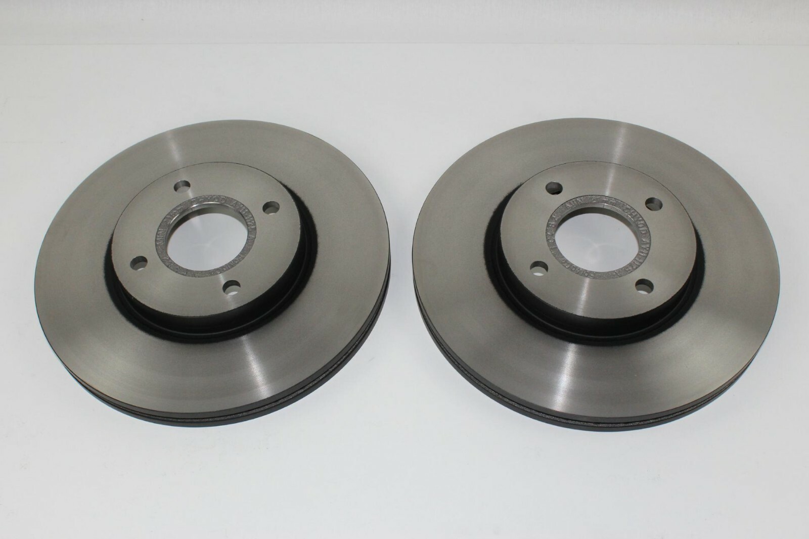 Original Bremsscheiben + Bremsbeläge vorne Ford B-Max - Fiesta 1751584 ...