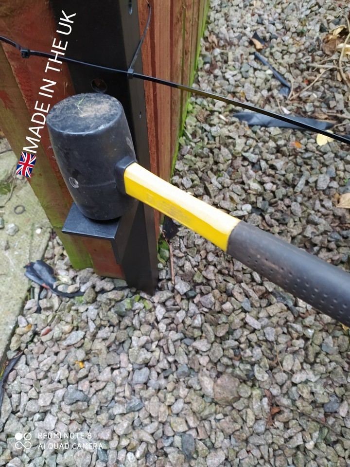 GARDEN FENCE Repair System Fence post Spike -Knock in and Screw Down ...