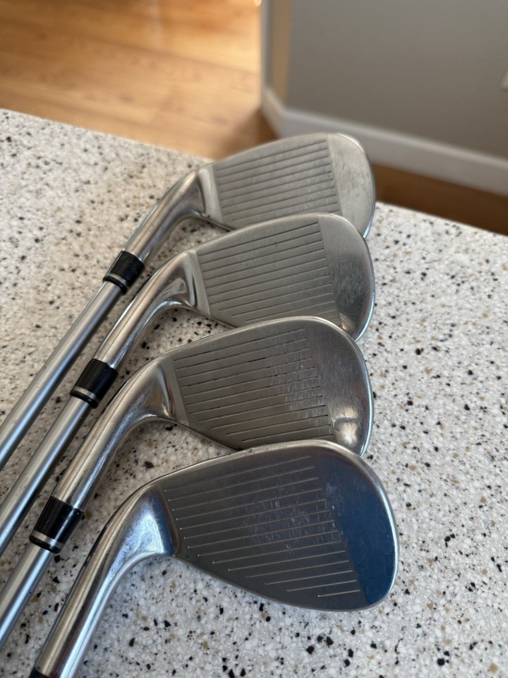 Wilson Staff C200 Iron Set 4-GW Right-Handed Graphite Shafts Regular ...