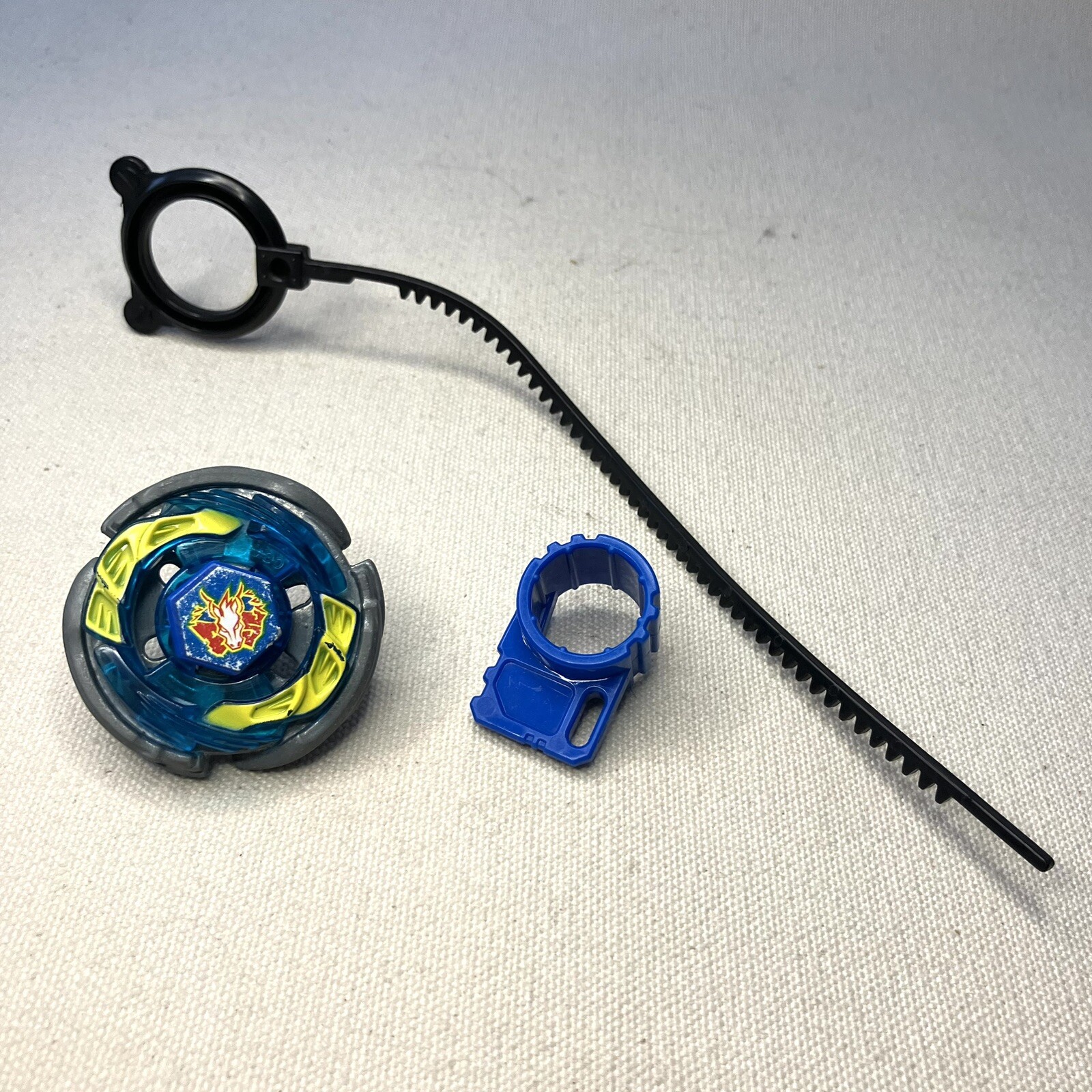 Storm Pegasus 105RF Beyblade Hasbro Metal Fusion With Key & Pull ...