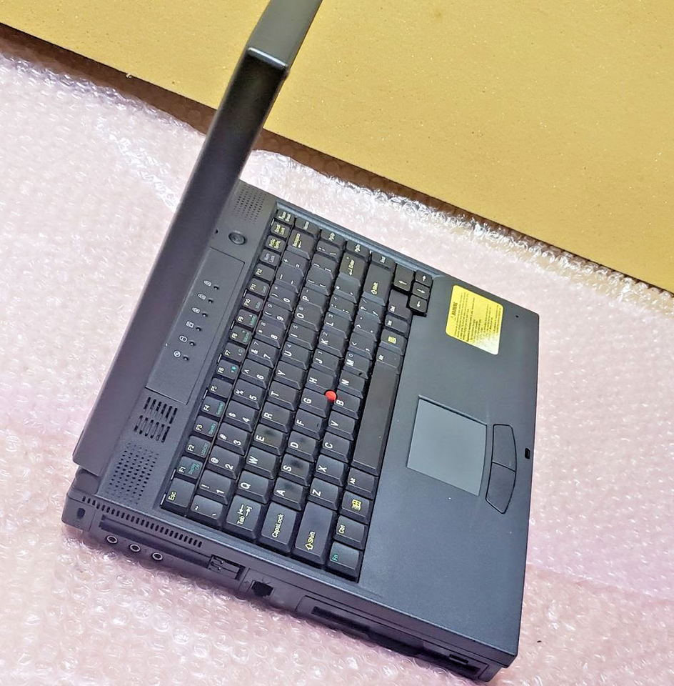 Vintage Winbook XL Laptop Pentium 233 MMX, bag and manual, Windows 95C ...