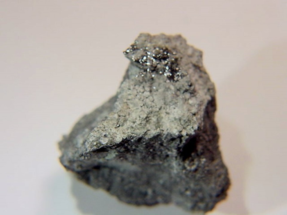 RHENIITE - Rare Natural Rhenium Species- Kudriavy Volcano, Itarup ...