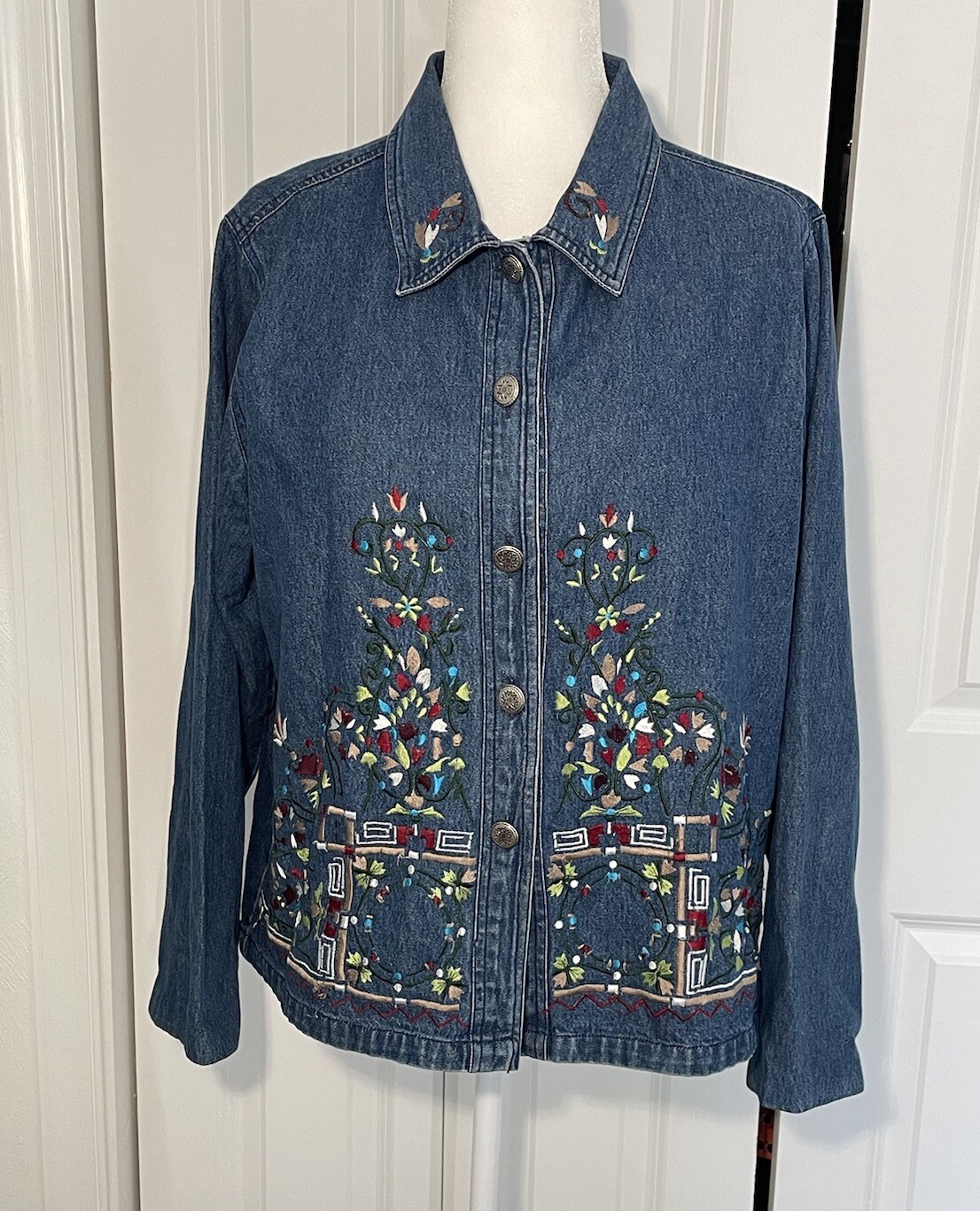 New Identity Denim Shirt Floral Embroidery Womens LP … - Gem