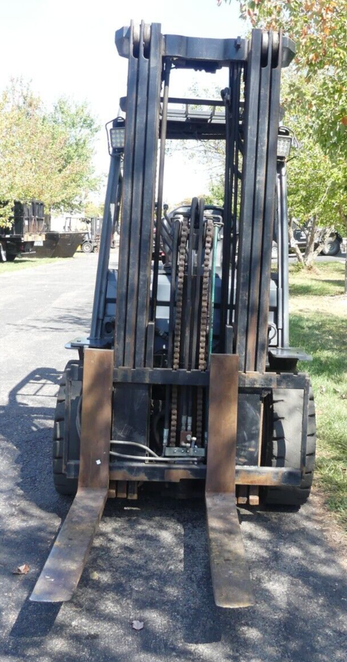 Toyota 8FDU32 Diesel Forklift 6500 Lbs. Pneumatic Tires W/ Side SHift ...