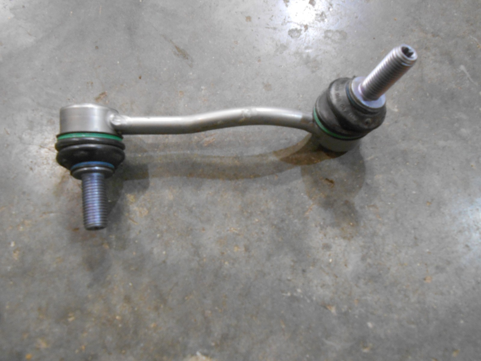 Mercedes-Benz Front Stabilizer Link 906-320-18-89 (EC8-3) | eBay