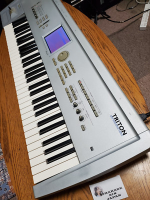 KORG TRITON 61 key Synthesizer Music Workstation Good Condition Japan ...