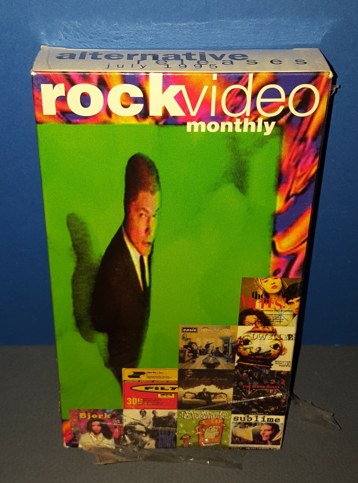 ROCK VIDEO MONTHLY VHS MUFFS ,OASIS ,BJORK , JERRY LEE LEWIS, STONE ...
