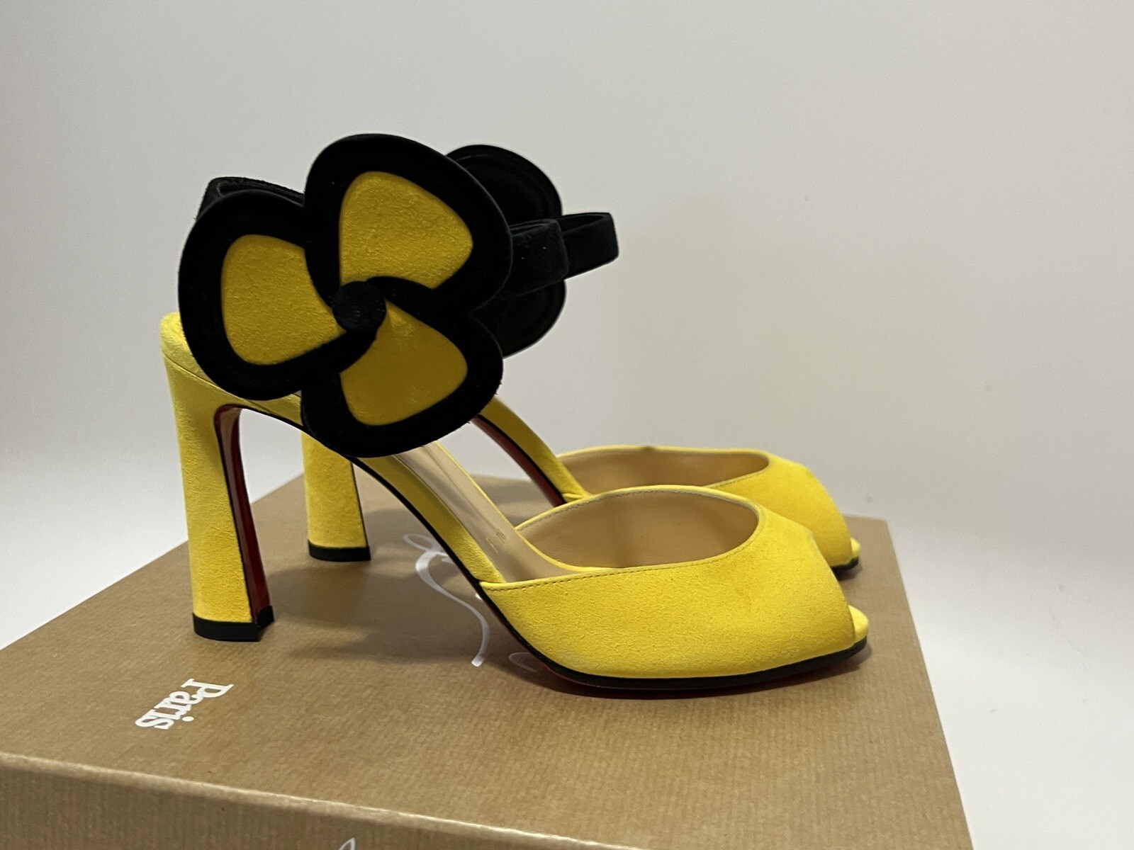 Vtg CHRISTIAN LOUBOUTIN YELLOW SUEDE PANSY 85 PUMPS 36.5 | eBay