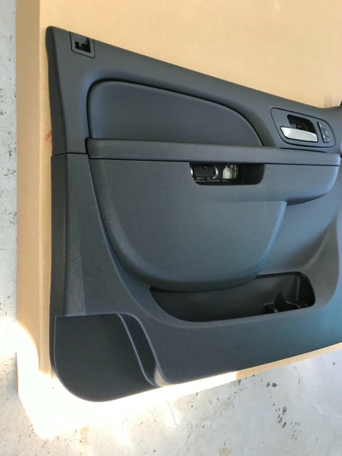 Gm oem interior front door trim panel left driver side 22818507 ebony ...