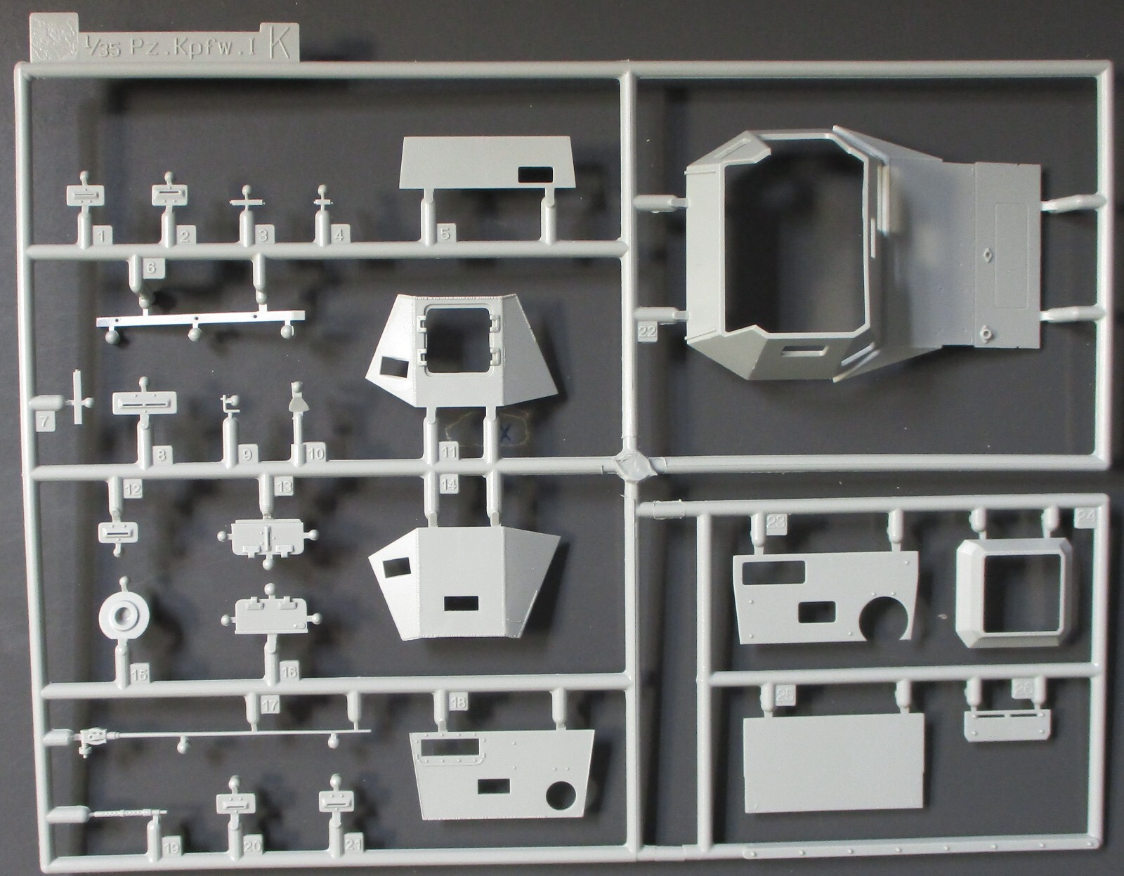 Dragon 1/35th Scale Sd.Kfz. 265 Kleine - Parts Lot K from Kit No. 6222 ...