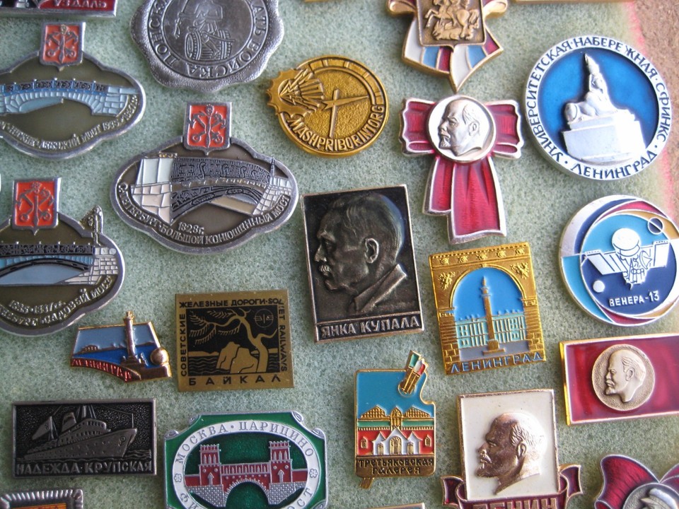 RUSSIAN BADGES MASSIVE COLLECTION VINTAGE SOVIET RUSSIA USSR LENIN PIN ...
