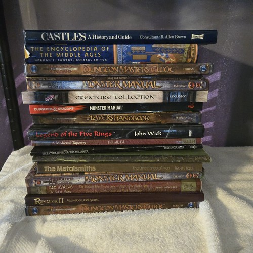 Lot of Dungeons and Dragons/Vintage TTRPG Books | eBay
