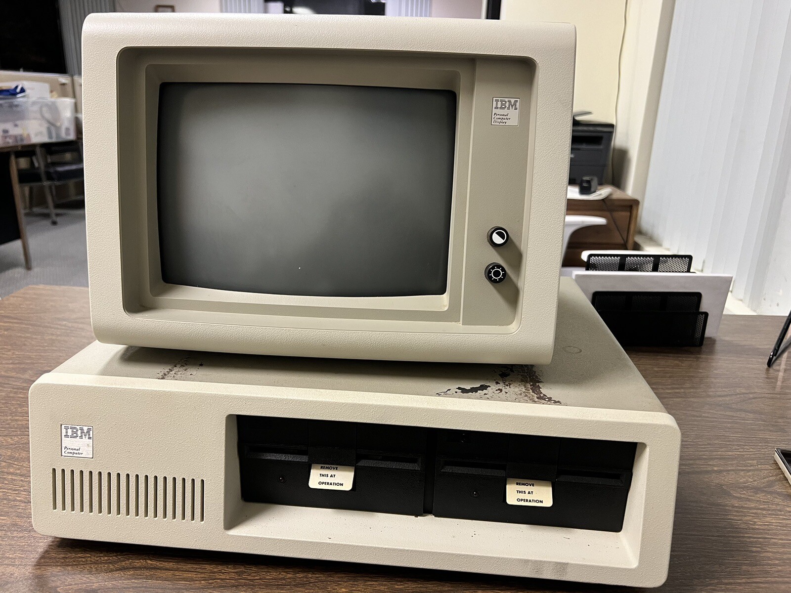 Vintage IBM XT Personal Computer +MONITOR +All Manual &5.25 Floppy Dis ...