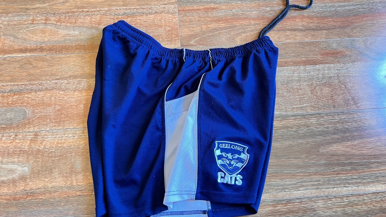 GEELONG CATS rugby tradie FOOTY SHORTS SIZE X-LARGE - Gem