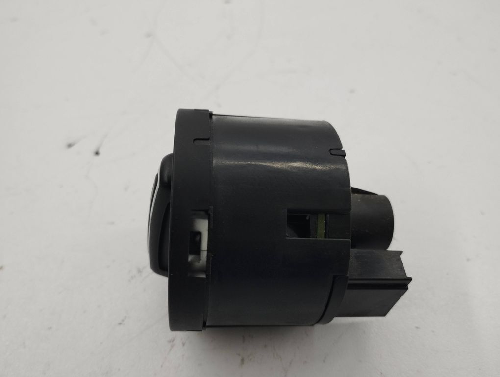 SEAT Leon 1.6td RHD 2017 Headlight Switch OEM 5G0941431AF for sale ...