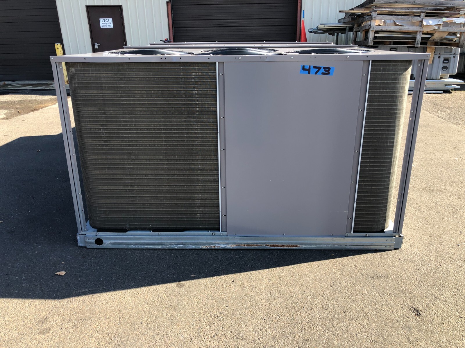 Carrier 20 Ton HVAC 48TECD24A2A6A2F0G0 (Heat & Cooling) 460-3; w ...
