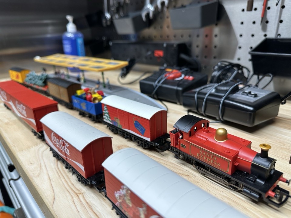 Hornby Santa's Express Train Set AND Coca-Cola train Set With MANY ...