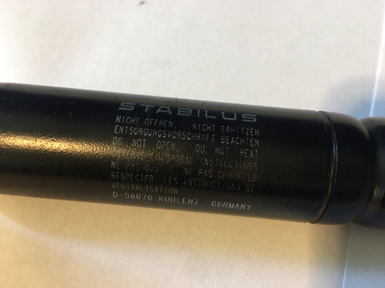 Mercedes Stabilus W201 190E Belt Tensioner Damper 1022001514 / 102 200 ...