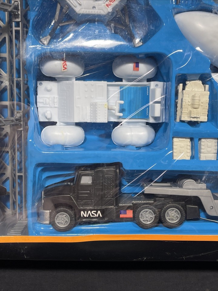 Vintage Space Zone 50pc Exploration Playset RC Shuttle Transport Toy ...