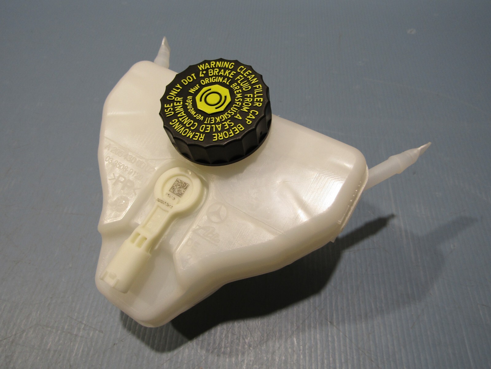 Mercedes C W205 E W213 GLC X253 Brake Fluid Reservoir Genuine ...