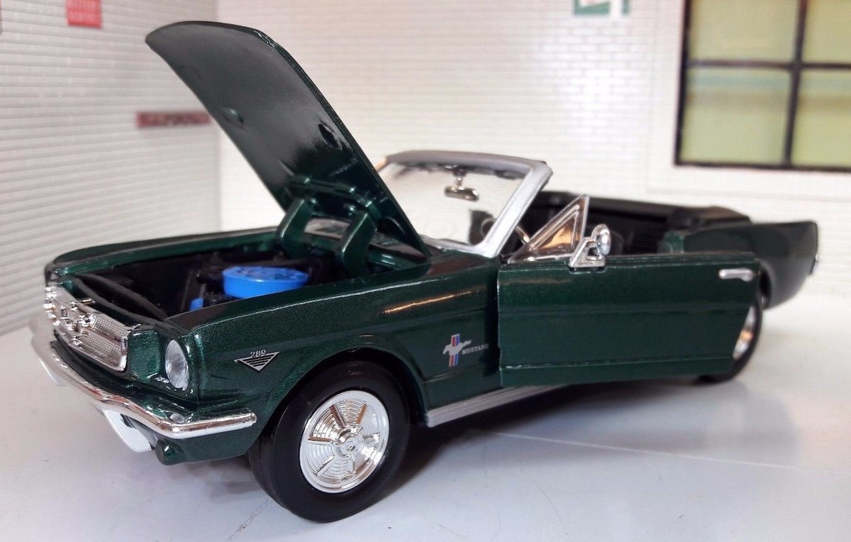 Ford Mustang 1964 Convertible Cabrio 1:24 Scale Diecast Ford Mustang 1964 Convertible Cabrio 1:24 Scale Diecast
