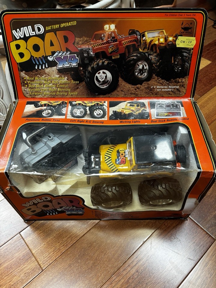 Vtg New Bright Battery Controlled Jeep 4x4 Wild Boar Tested Uses 4C ...