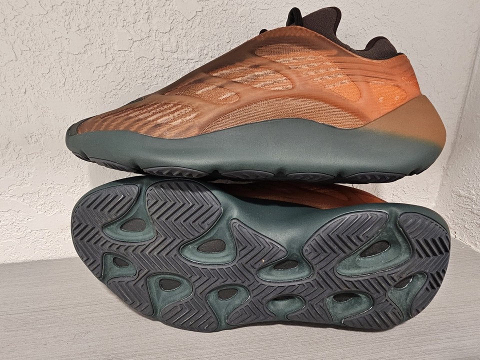 Yeezy 700 V3 Adidas Copper Fade Mens Size 10.5 Sneakers Shoes ...