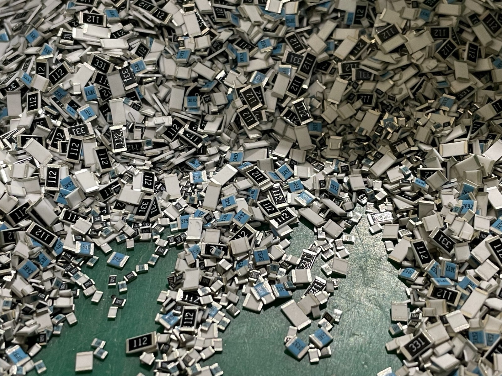 1LB SMD Chip Resistors for Scrap Silver and Ruthenium Precious Metals ...