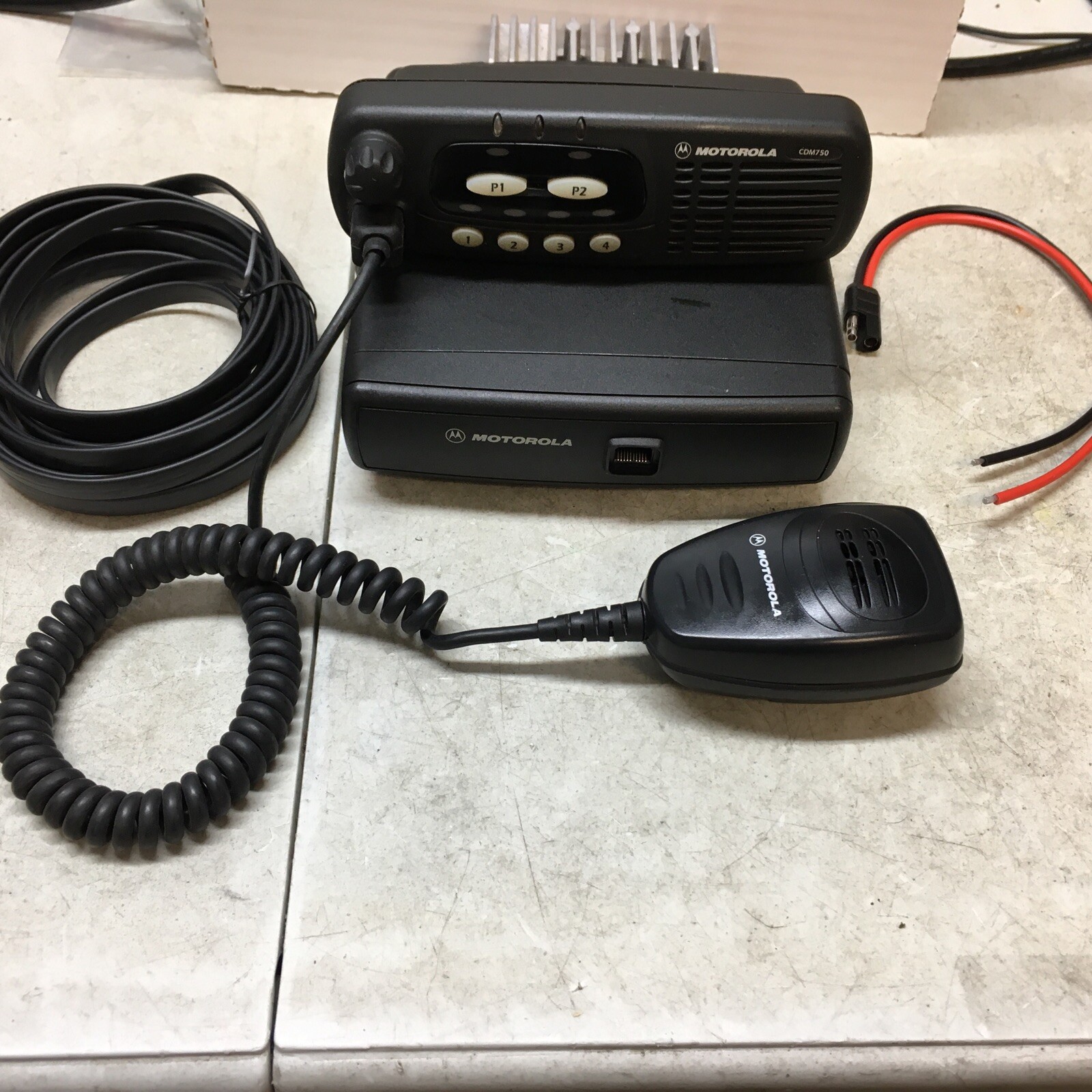 Motorola CDM750 LOW BAND 36-42MHz 60w Remote mnt mobile radio ...