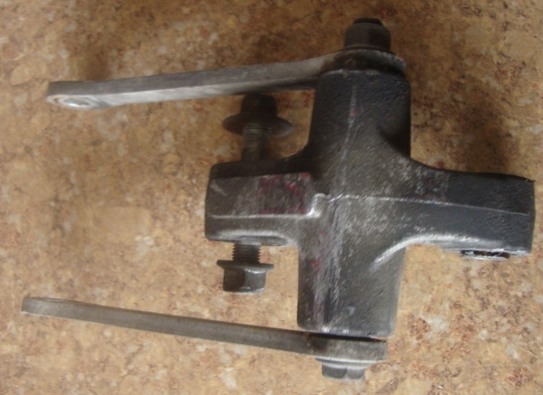 2000 Suzuki GSX-R600 GSXR6 R6 Rear Center Uni Shock Linkage Mount ...